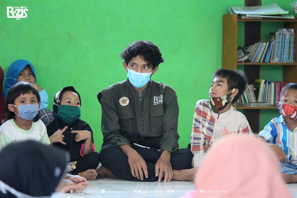 Berbagi Takjil di Kampung Ledok Timoho – RUMAH ZIS UGM