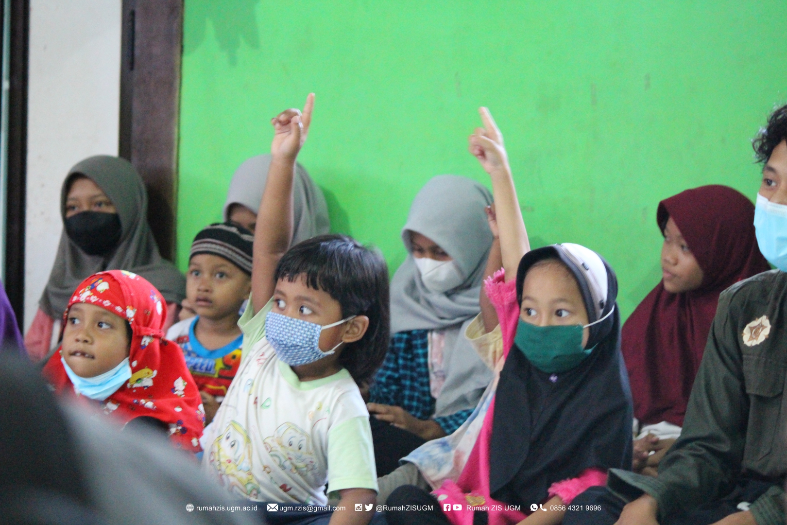 Berbagi Takjil di Kampung Ledok Timoho – RUMAH ZIS UGM